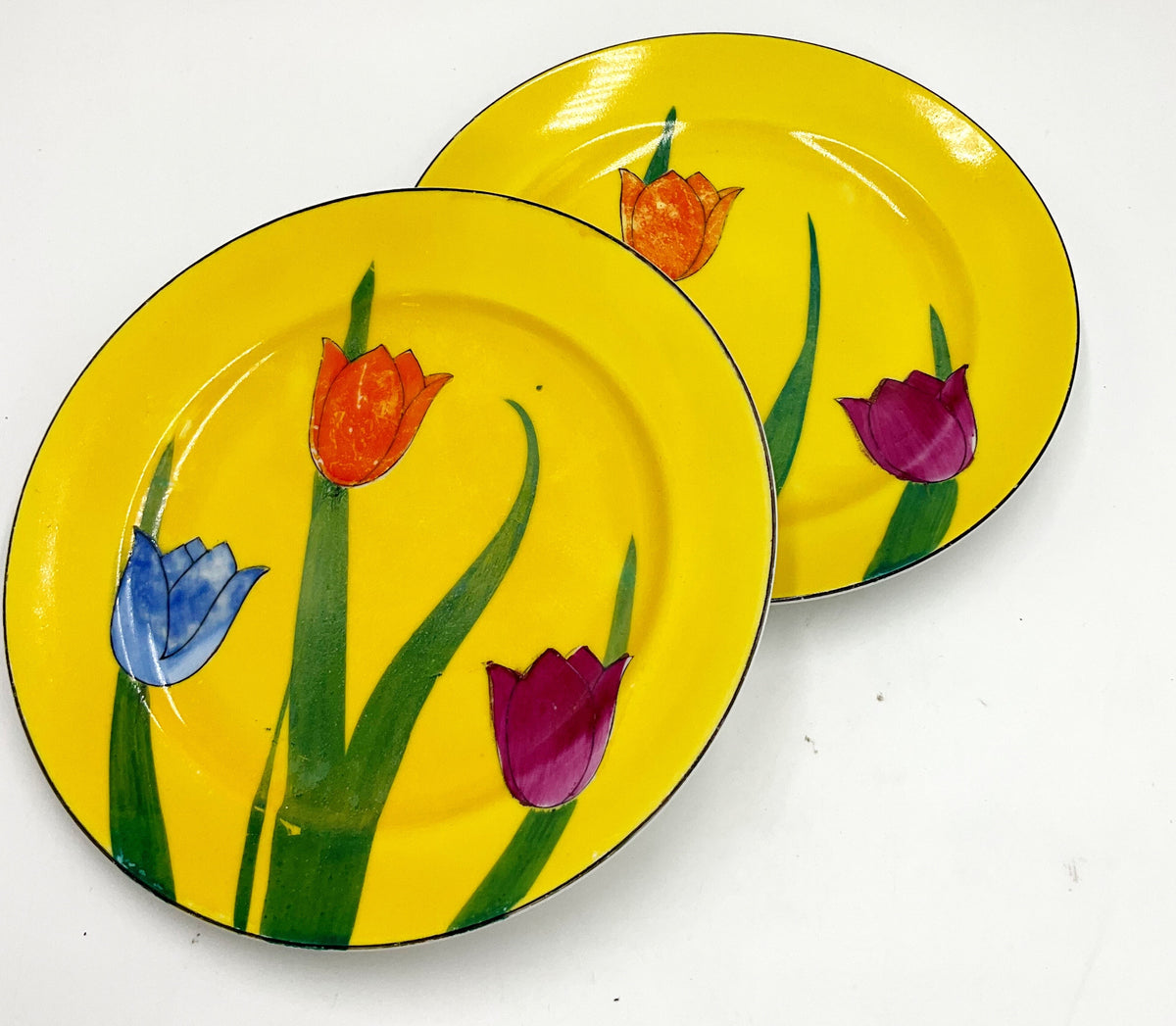 Tulip plates – Queen Bee Creations Home