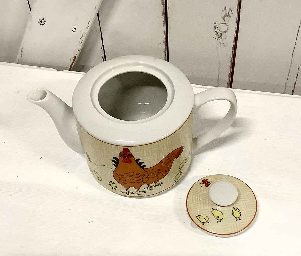 Hen with Chicks Teapot – Queen Bee Creations Home